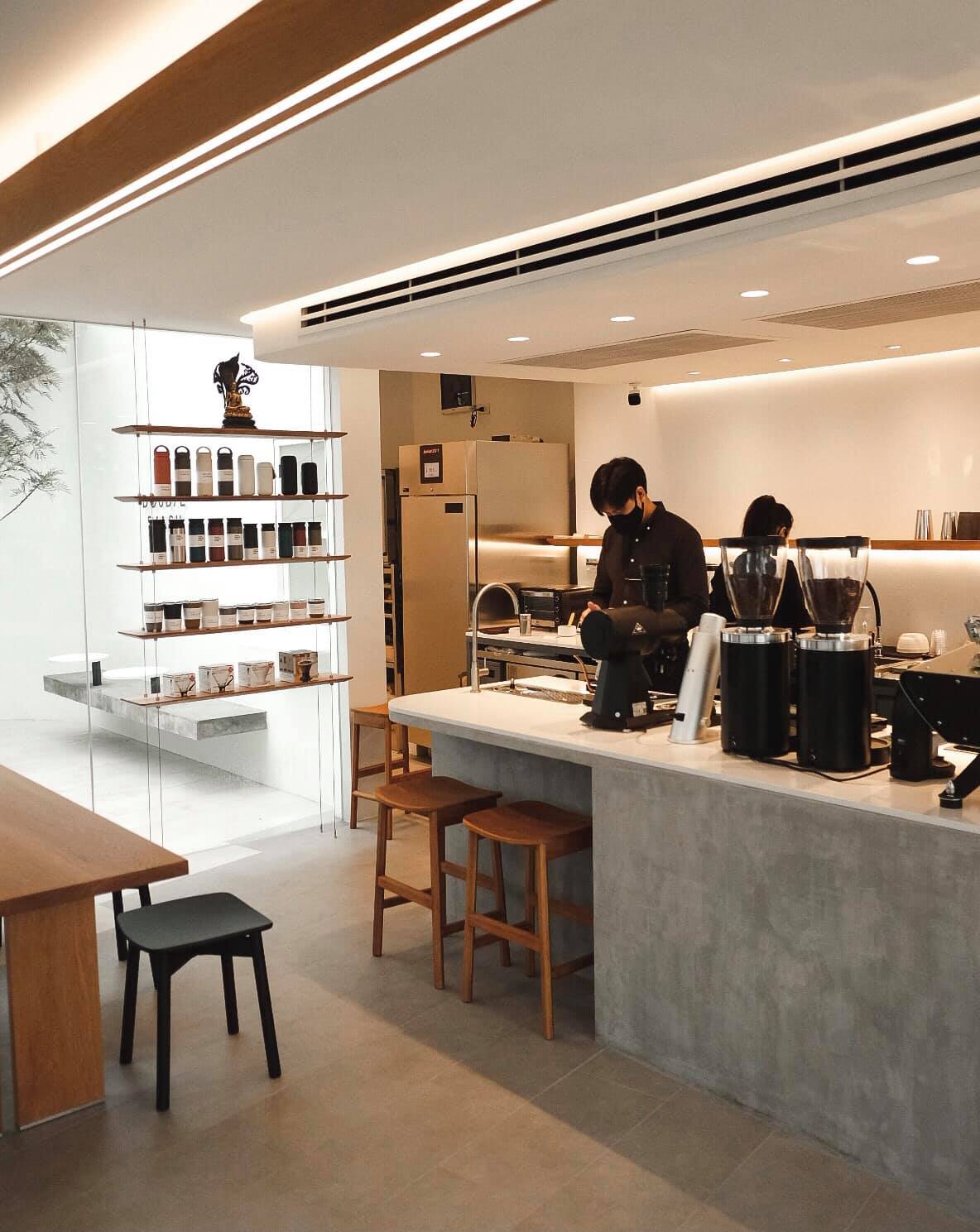 Double Slash Coffee Space ย่านพระราม 3 - Kongaroi